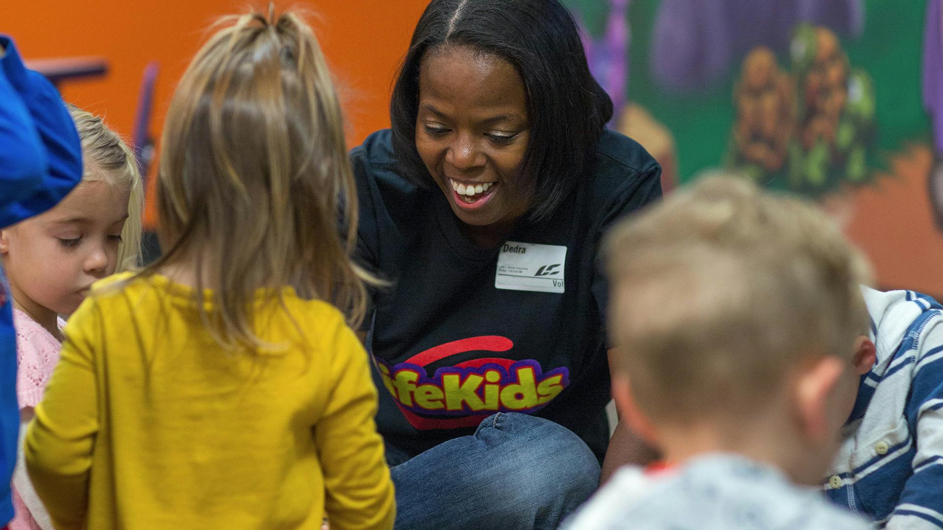 How to Transition from Play Time to Small Groups - Life.Church Leaders